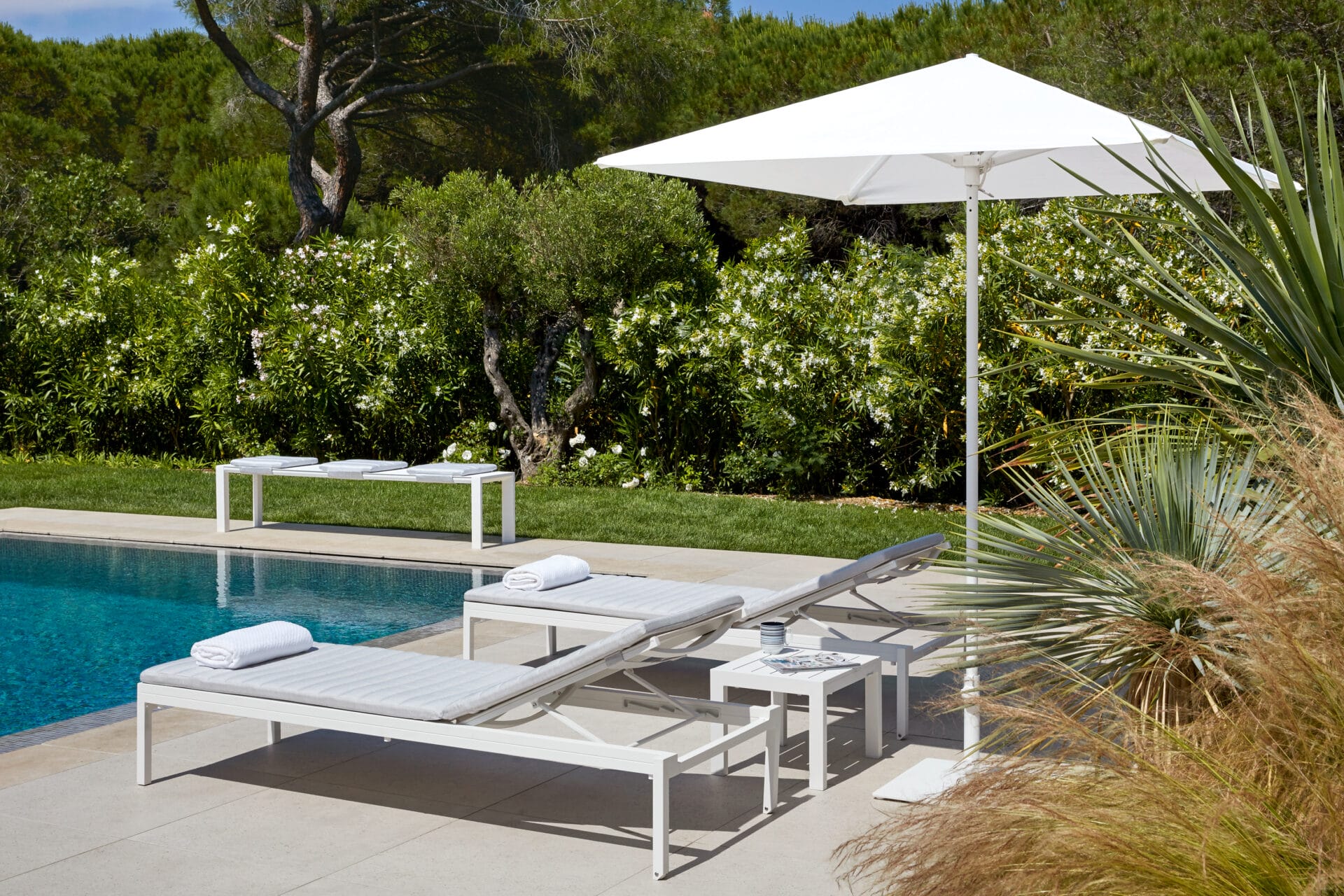 Alexa Sun Lounger - Akula Living